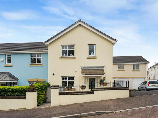 3 Bedroom End Of Terrace House
