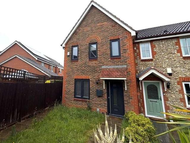 3 Bedroom End Of Terrace House