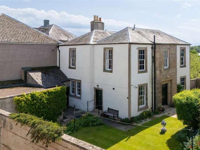 3 Bedroom End Of Terrace House
