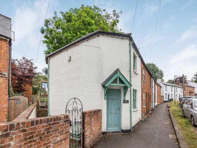 3 Bedroom End Of Terrace House