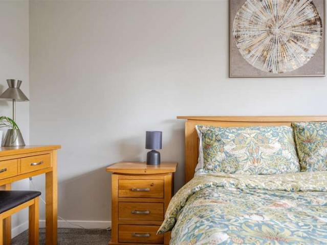 3 Bedroom End Of Terrace House