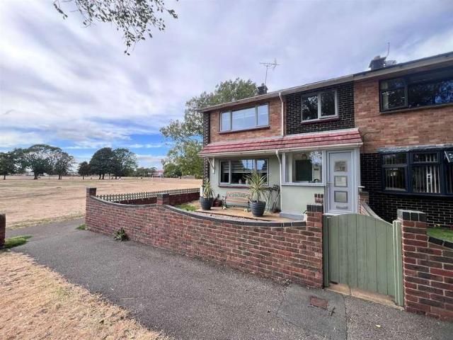 3 Bedroom End Of Terrace House