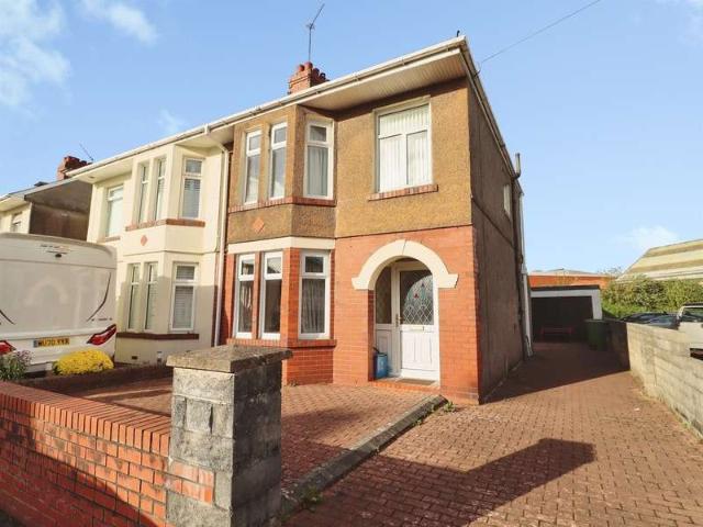 3 Bedroom End Of Terrace House