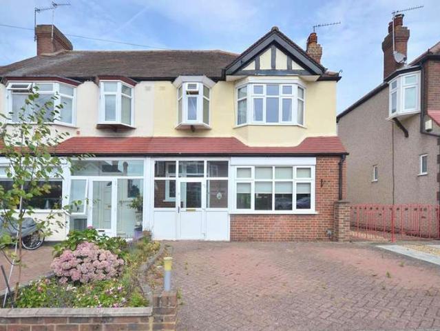 3 Bedroom End Of Terrace House