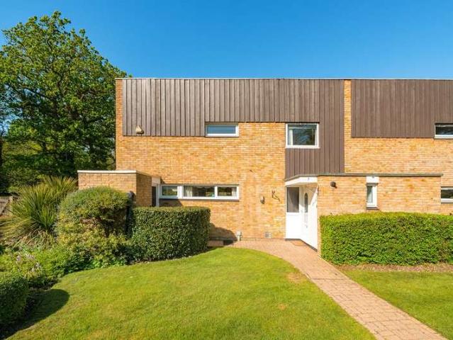 3 Bedroom End Of Terrace House