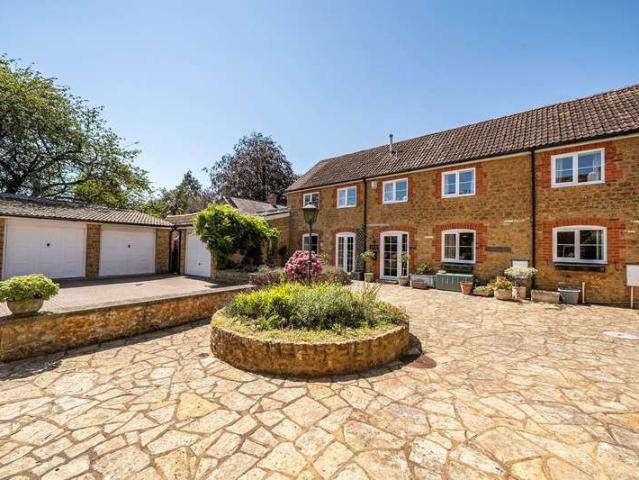 3 Bedroom End Of Terrace House
