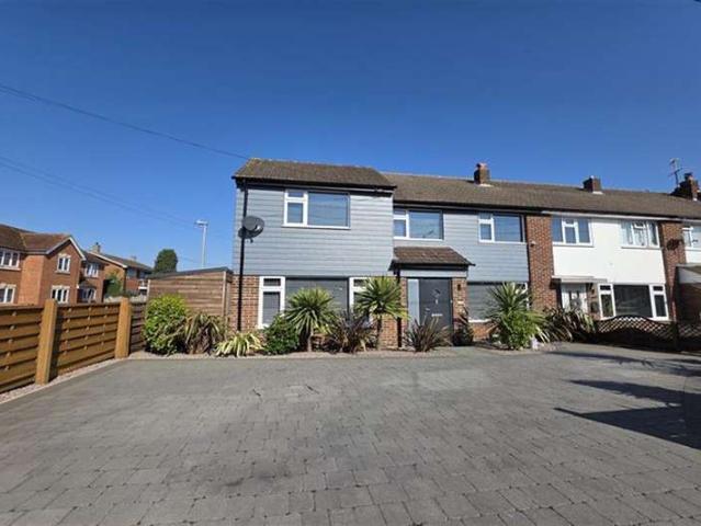 3 Bedroom End Of Terrace House