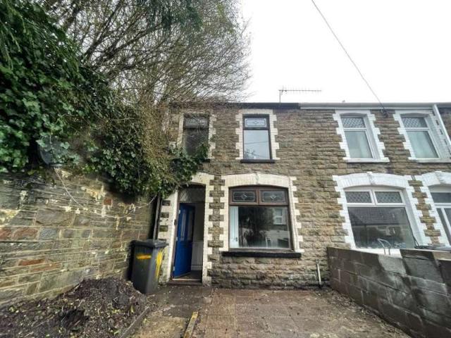 3 Bedroom End Of Terrace House