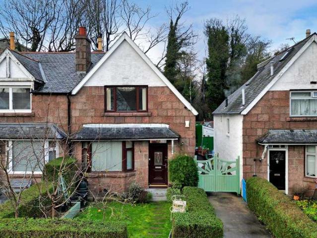 3 Bedroom End Of Terrace House