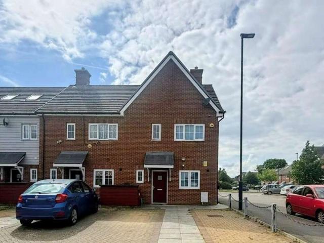 3 Bedroom End Of Terrace House