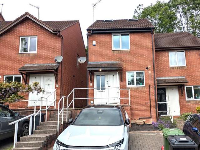 3 Bedroom End Of Terrace House