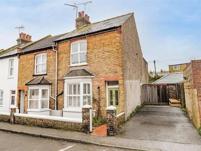 3 Bedroom End Of Terrace House