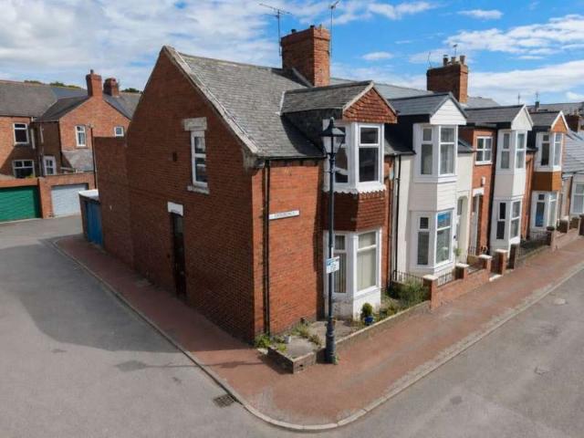 3 Bedroom End Of Terrace House