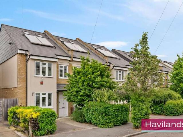 3 Bedroom End Of Terrace House