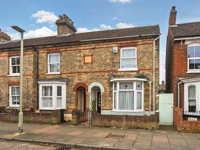 3 Bedroom End Of Terrace House