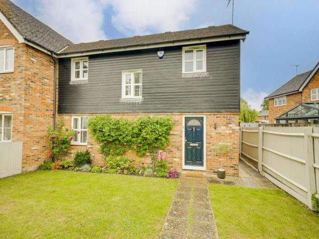 3 Bedroom End Of Terrace House