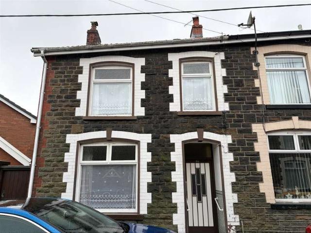 3 Bedroom End Of Terrace House