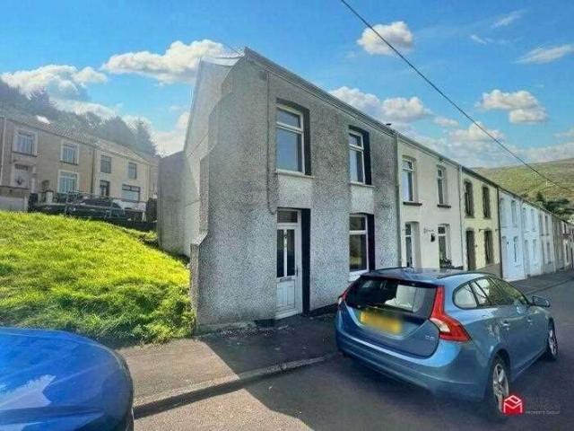 3 Bedroom End Of Terrace House