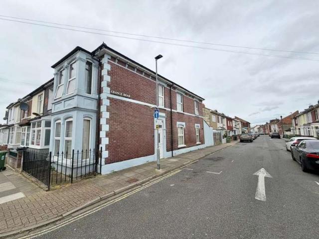 3 Bedroom End Of Terrace House