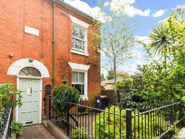 3 Bedroom End Of Terrace House