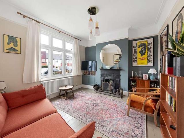 3 Bedroom End Of Terrace House