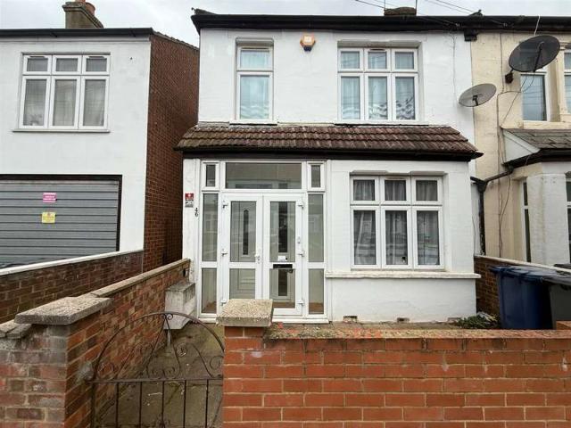 3 Bedroom End Of Terrace House