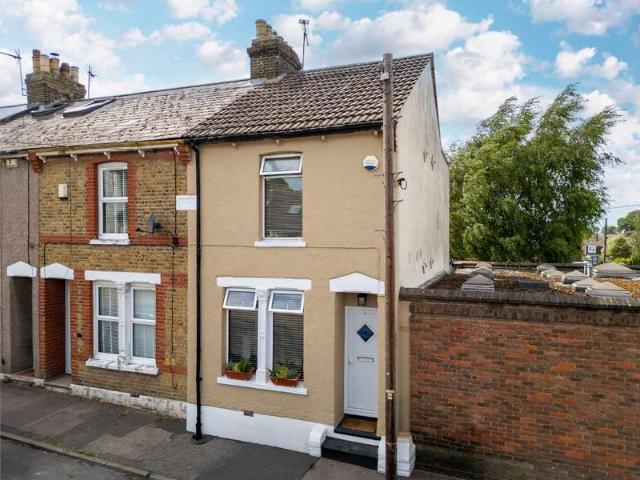 3 Bedroom End Of Terrace House
