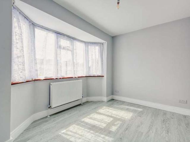 3 Bedroom End Of Terrace House
