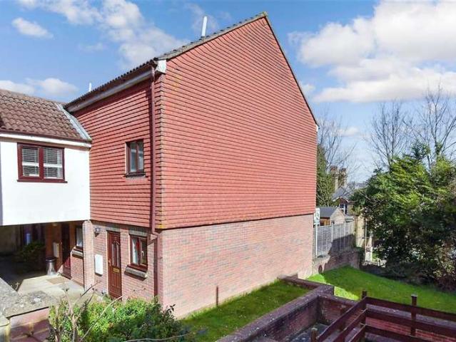 3 Bedroom End Of Terrace House