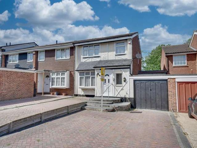 3 Bedroom End Of Terrace House