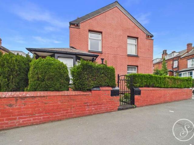 3 Bedroom End Of Terrace House