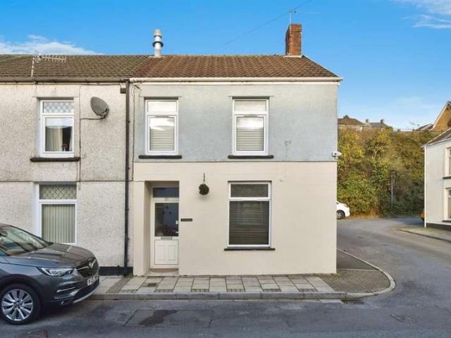 3 Bedroom End Of Terrace House