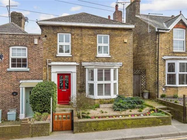 3 Bedroom End Of Terrace House