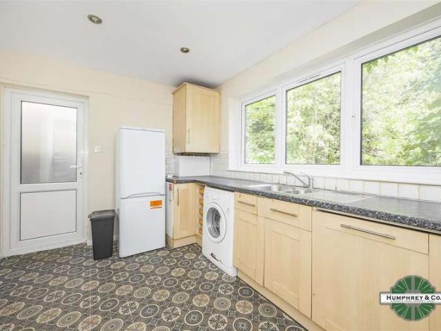 3 Bedroom End Of Terrace House