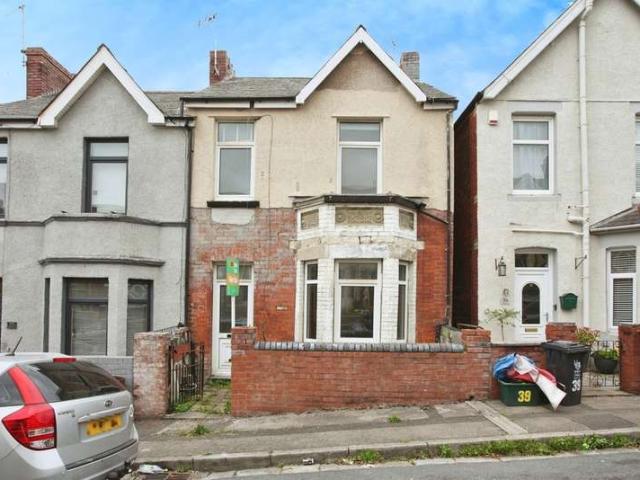 3 Bedroom End Of Terrace House