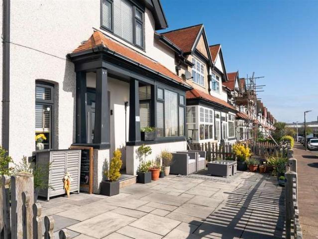 3 Bedroom End Of Terrace House