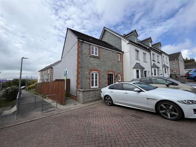 3 Bedroom End Of Terrace House