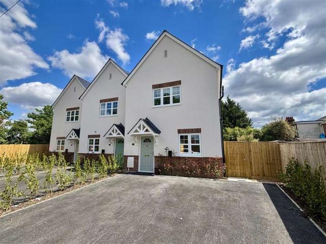 3 Bedroom End Of Terrace House