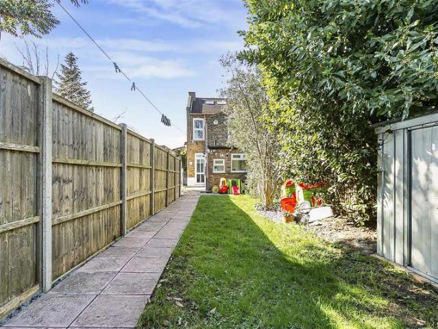 3 Bedroom End Of Terrace House
