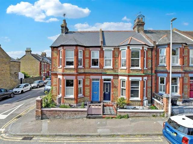 3 Bedroom End Of Terrace House