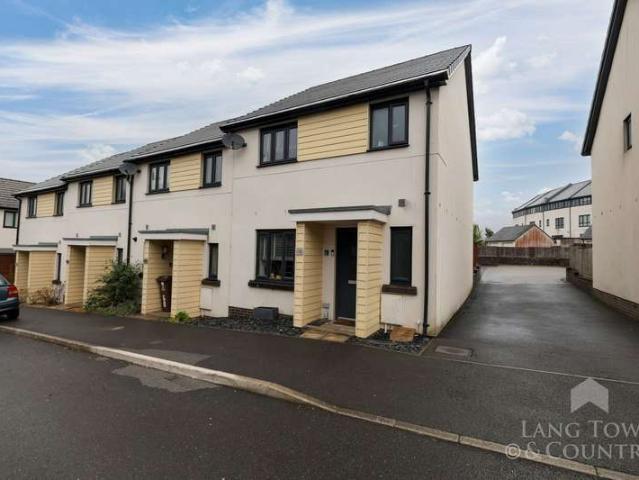 3 Bedroom End Of Terrace House