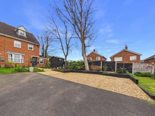 3 Bedroom End Of Terrace House