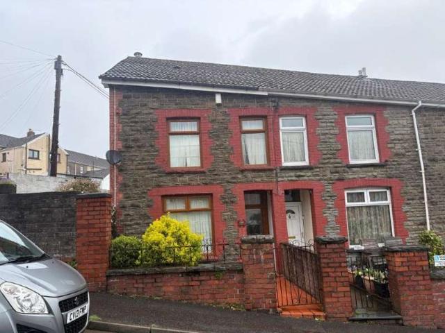 3 Bedroom End Of Terrace House