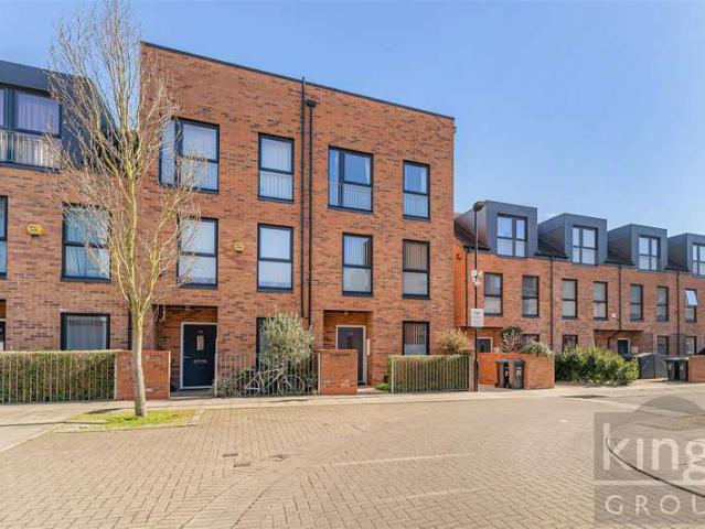 3 Bedroom End Of Terrace House
