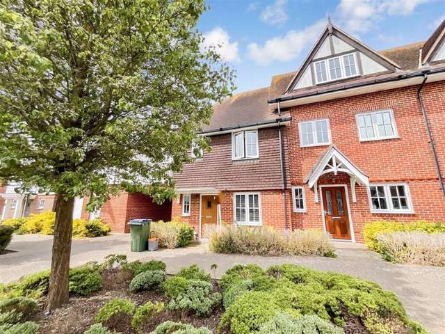 3 Bedroom End Of Terrace House