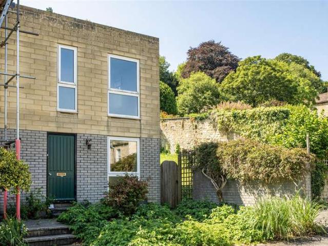 3 Bedroom End Of Terrace House