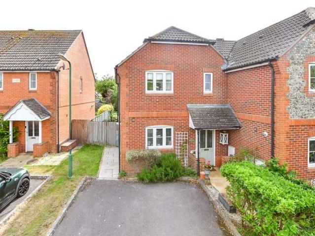 3 Bedroom End Of Terrace House