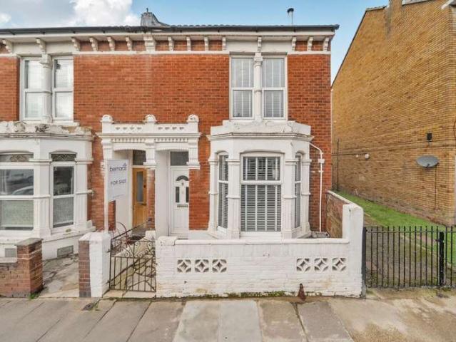 3 Bedroom End Of Terrace House