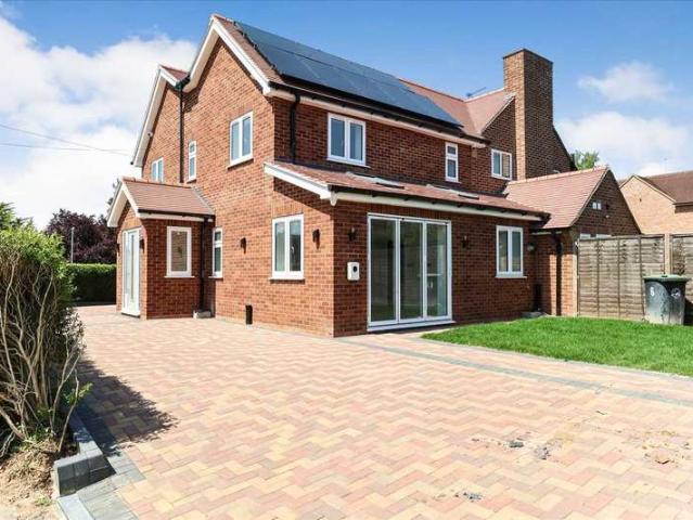 3 Bedroom End Of Terrace House