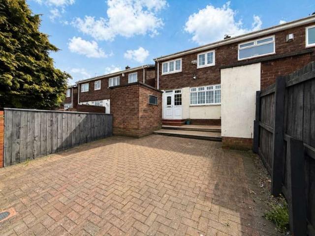 3 Bedroom End Of Terrace House